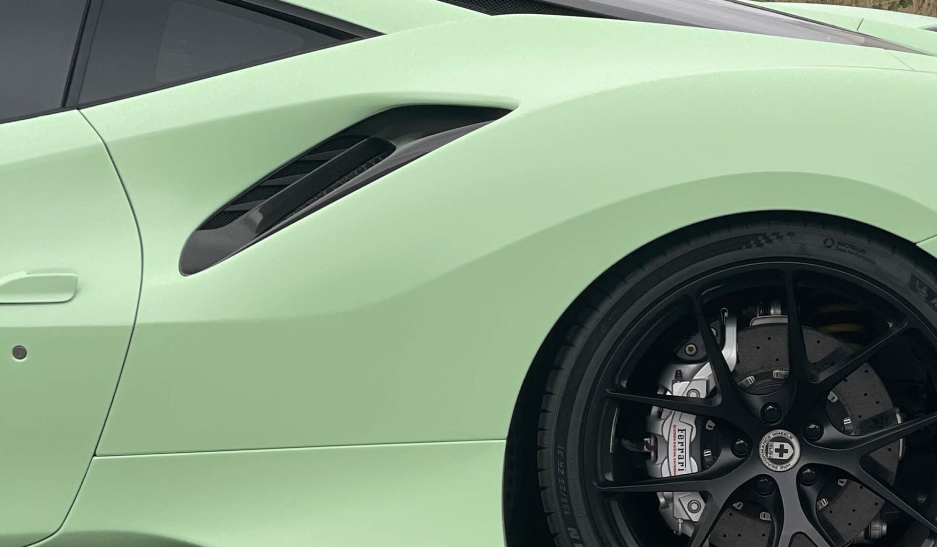 Gloss Wasabi | EVOLV