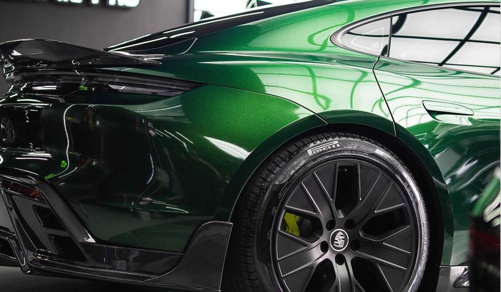 Gloss Metallic Racing Green | EVOLV